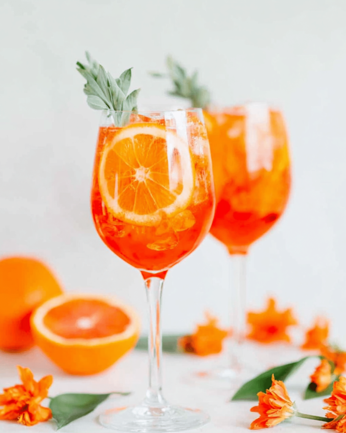 Rosé Aperol Spritz – The Best 3-Ingredient Summer Cocktail