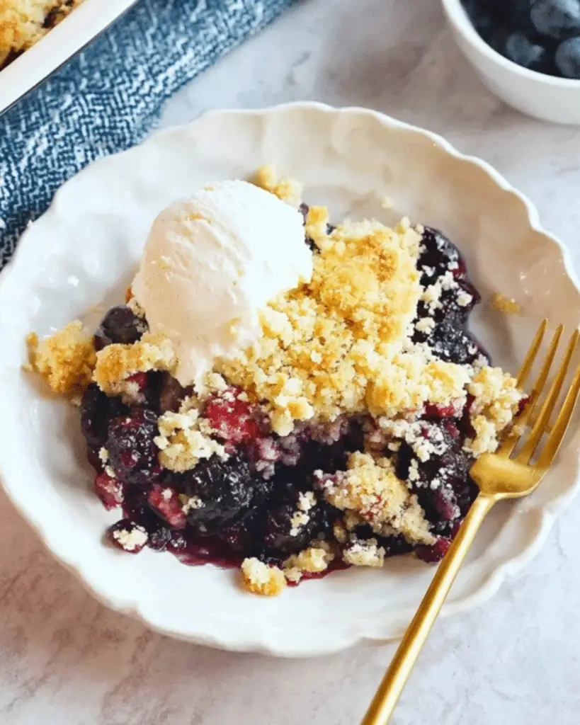 Easy Berry Crumble – The Best Simple Fruit Dessert
