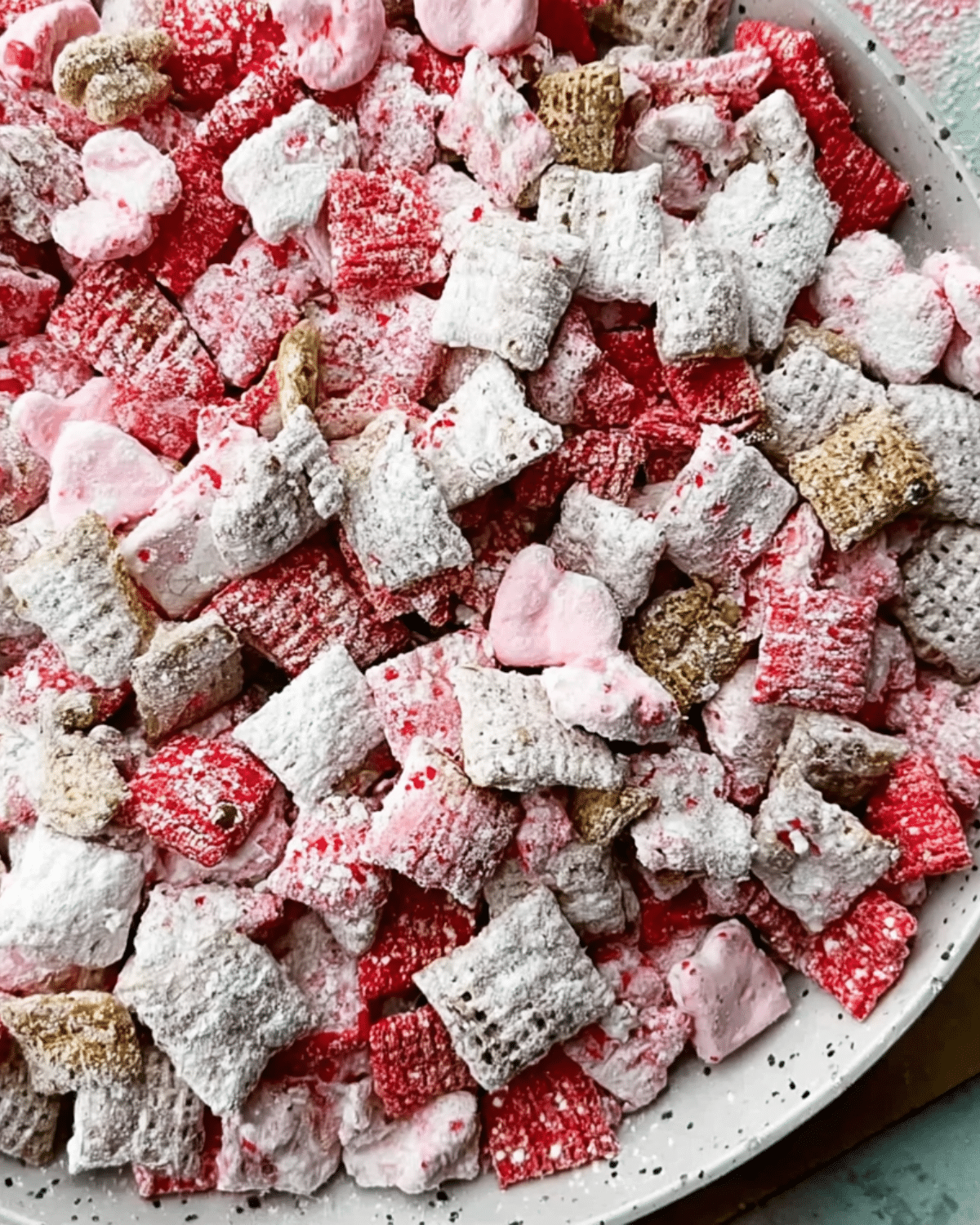 Valentine Puppy Chow – The Best Sweet Valentine Snack (2024)